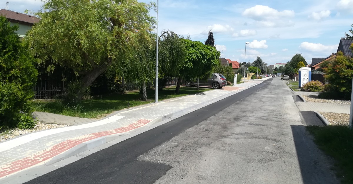 Aktuality - Chodník v ul. Luční bude dokončen s předstihem 40 dní! | Prostějov